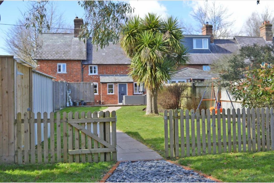 House For Sale Chapel Row Wimborne - BH21 5AL - Ref: 17646930 ...