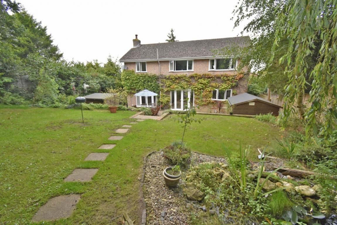 House For Sale Heath Close Wimborne - BH21 2LP - Ref: 17654692 ...